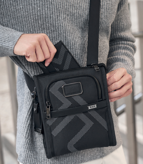 Tumi TUMI ALPHA POCKET BAG SMALL | TUMI Thailand